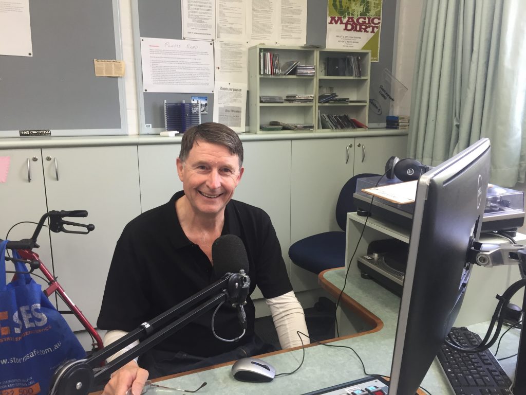 Country Music Show – 2MCE Community Radio